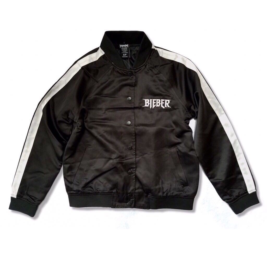 Jaket Purpose Tour: Simbol Keberhasilan atau Hanya Trend Semu? - Motor ...