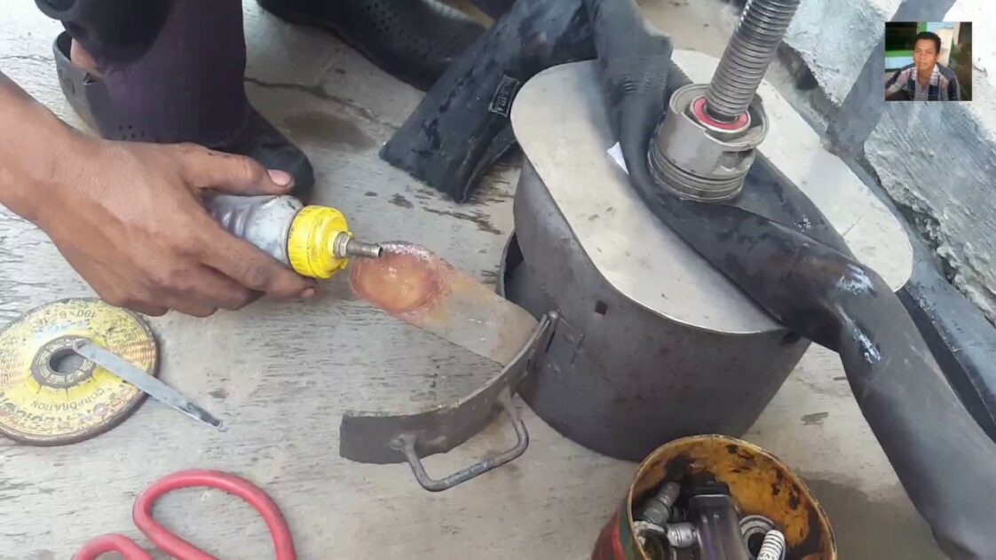 Cara Tambal Ban Motor dengan Mudah dan Efektif - Motor Sehat